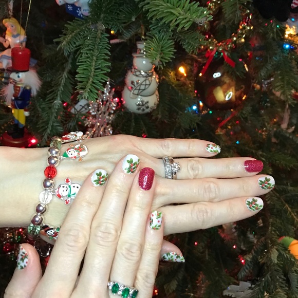Color Street | Makeup | Color Street Crantastic And Berry Merry Mani ...